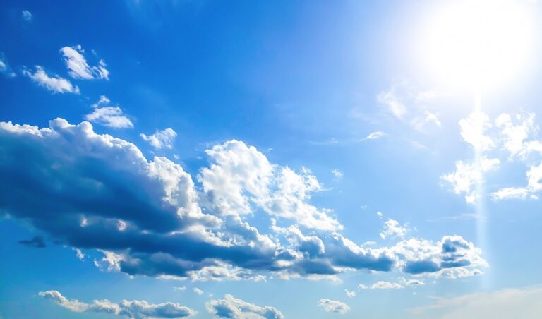 高温多湿な環境で体温調節がうまくいかず、様々な症状が現れる「熱中症」 | 【岐阜・岐南町】けやきクリニック：糖尿病内科・血液内科・消化器内科 ...